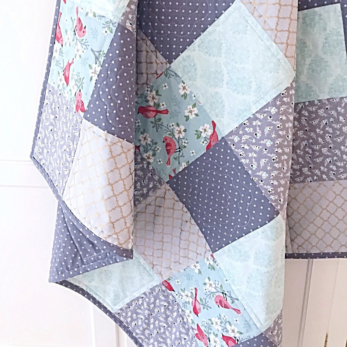 20 Charming Gender-Neutral Baby Quilt Patterns