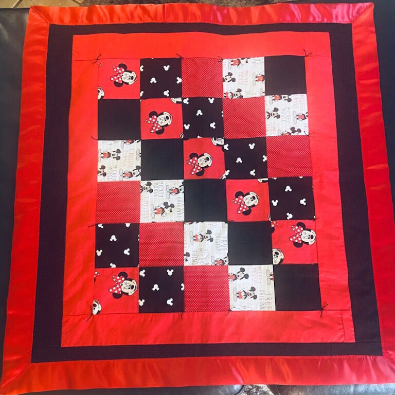 20 Cute and Fun Mickey Mouse Quilt Patterns to Try